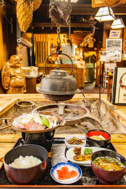 Irori Restaurant | Eat&Buy | Shirakawa-go Tourist Association